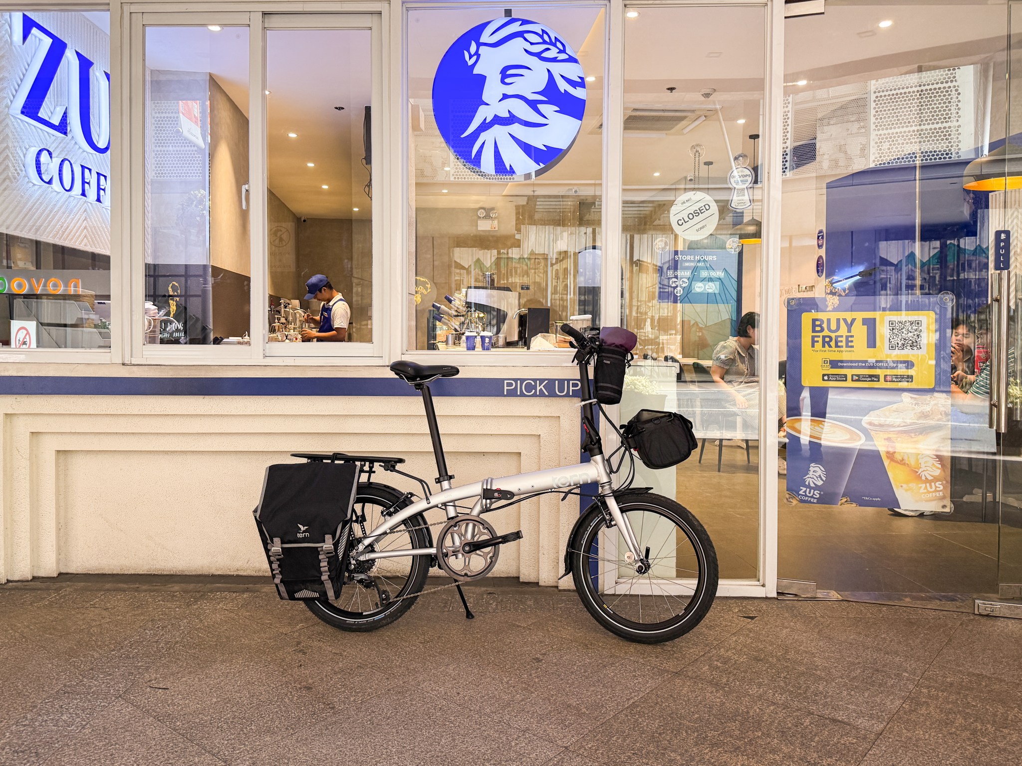 Turn your world around with the Tern Link D8 folding bike